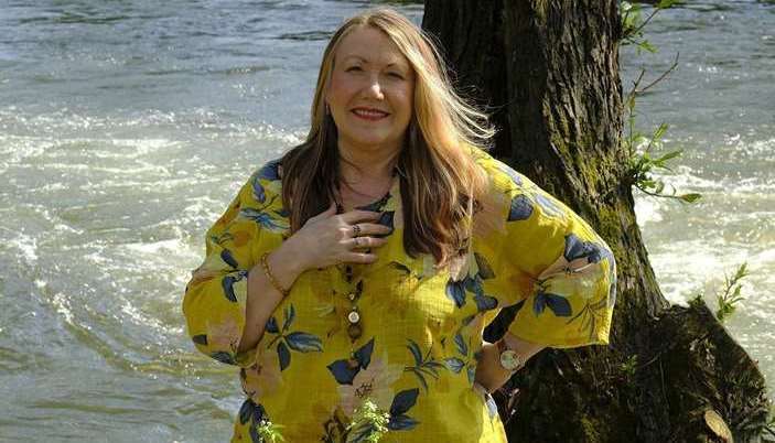 Interview Spotlight With Debi Richens - BEYOUROWN